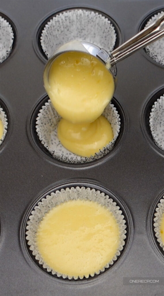 Why Do Cupcakes Sink in the Middle: Common Causes and Simple Fixes ...
