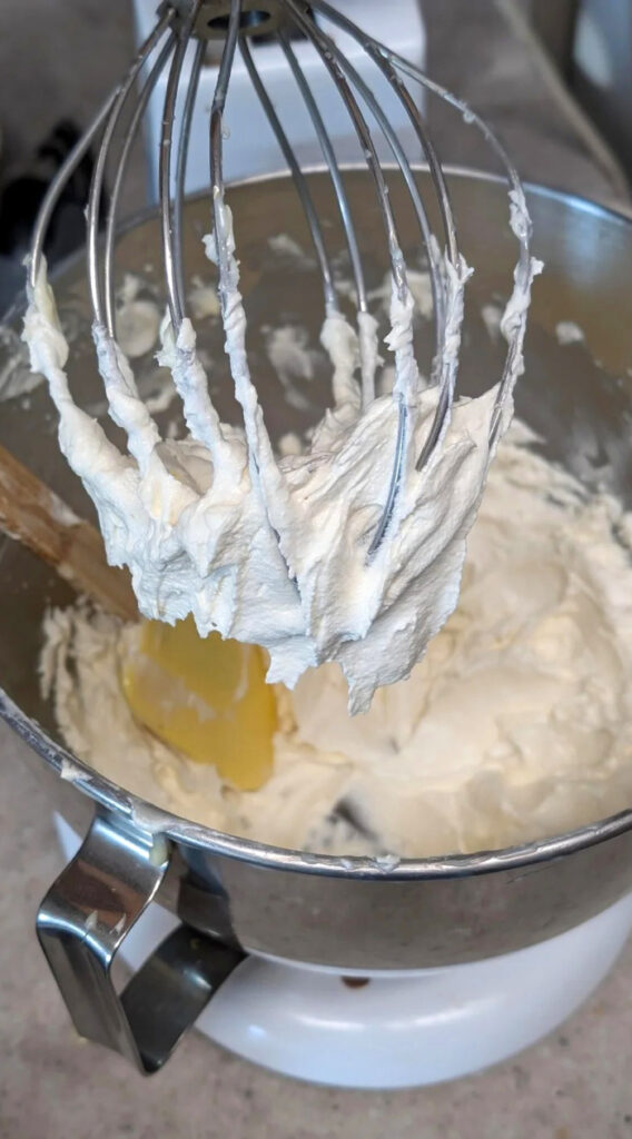 Frosting Falling Off Cake: How to Prevent Sliding Frosting Every Time ...